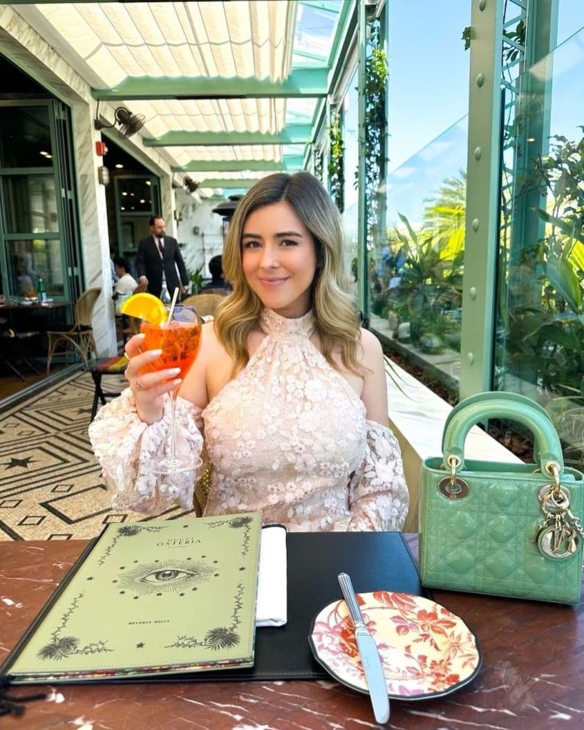 Auston Matthews Girlfriend Emily Ruttledge Is Beautiful - jcsportsnews.com