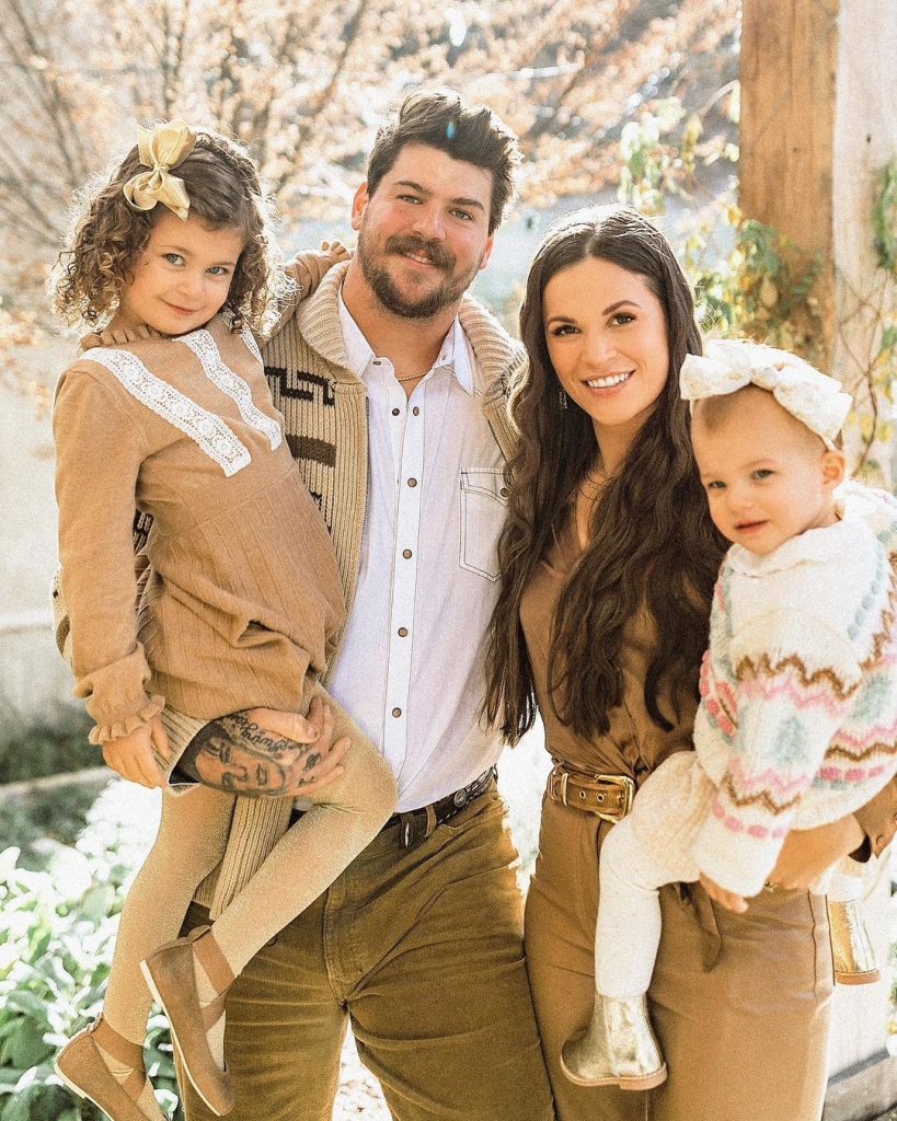 Meet Taylor Lewan's Wife Taylin Gallacher Lewan - jcsportsnews.com